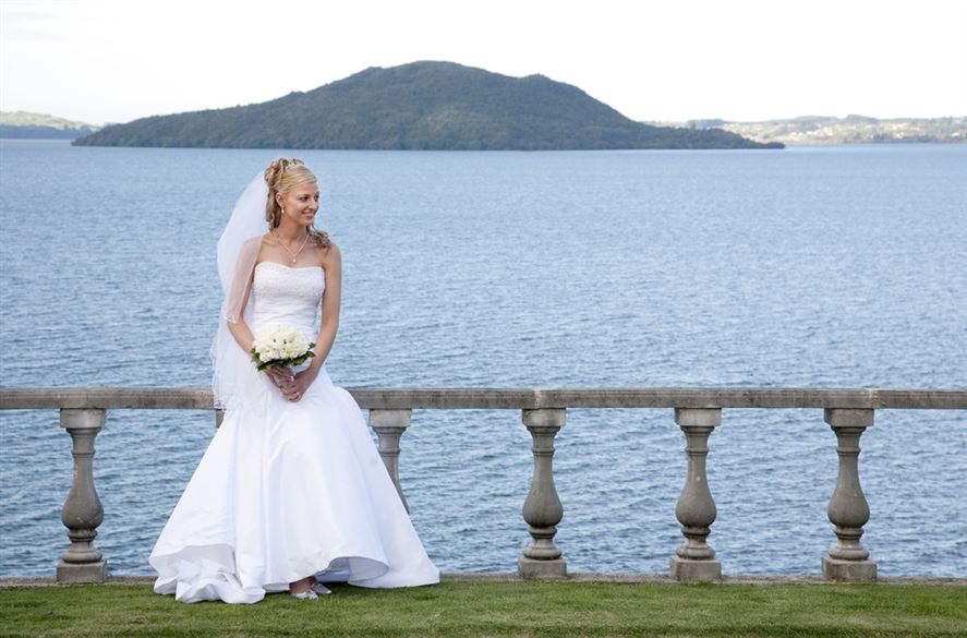 Luxury Lakefront Wedding Venue Rotorua | On The Point